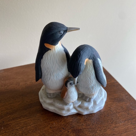 Lefton | Accents | Vintage Penguin Family 988 Lefton China Hand Painted ...